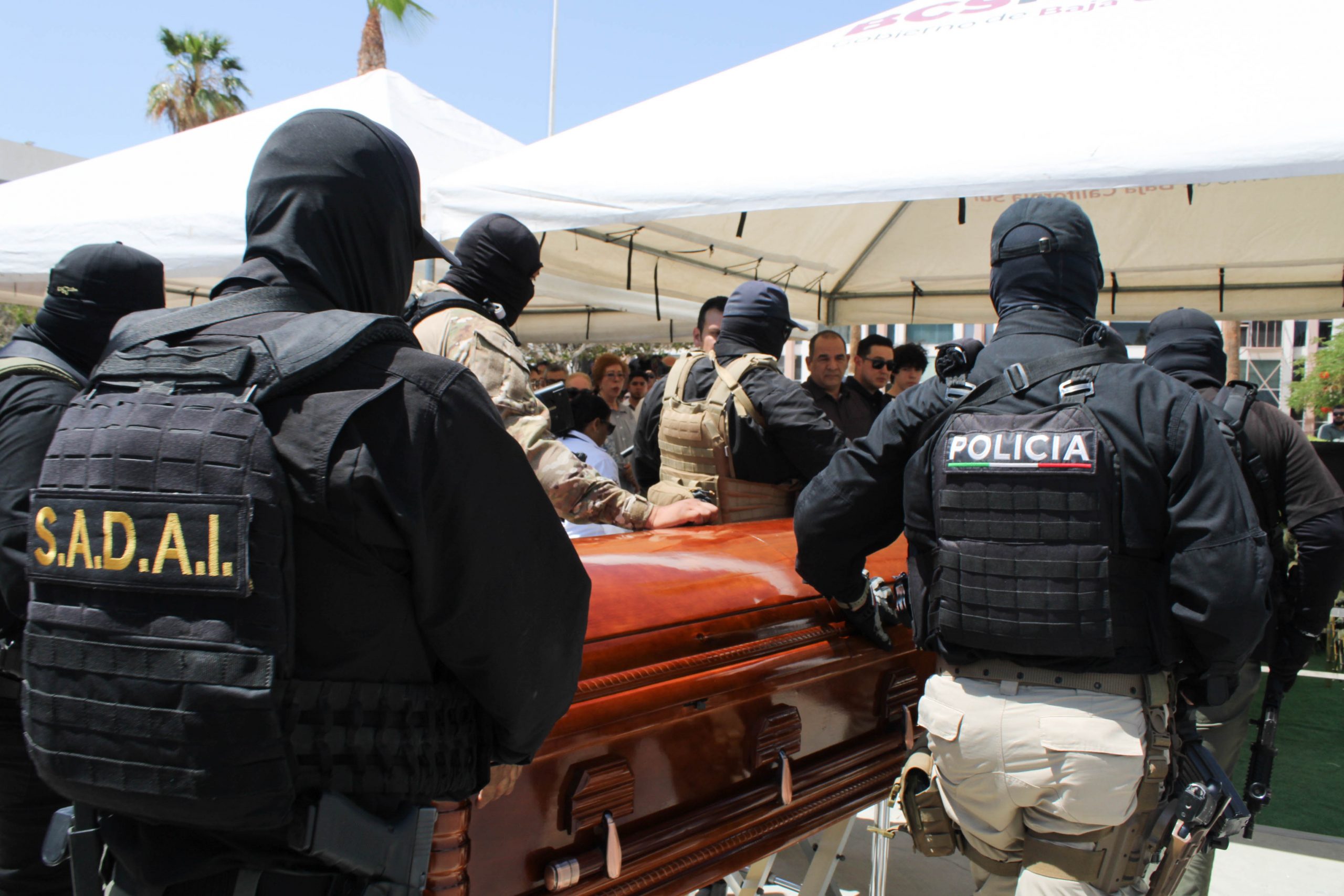 Con honores y aplausos despiden al Comandante Mario Quezada - NBCS Noticias